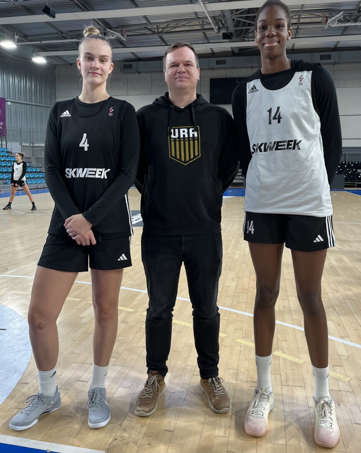Ura Basketin tytöt taitokorisleirille Ranskaan | Ura Basket ry
